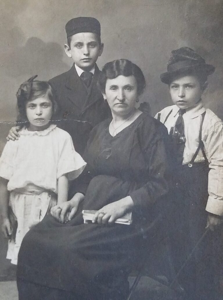Mutzmacher Weissman Family - Jews of Ostrowiec אתר הנצחת יהודי ...